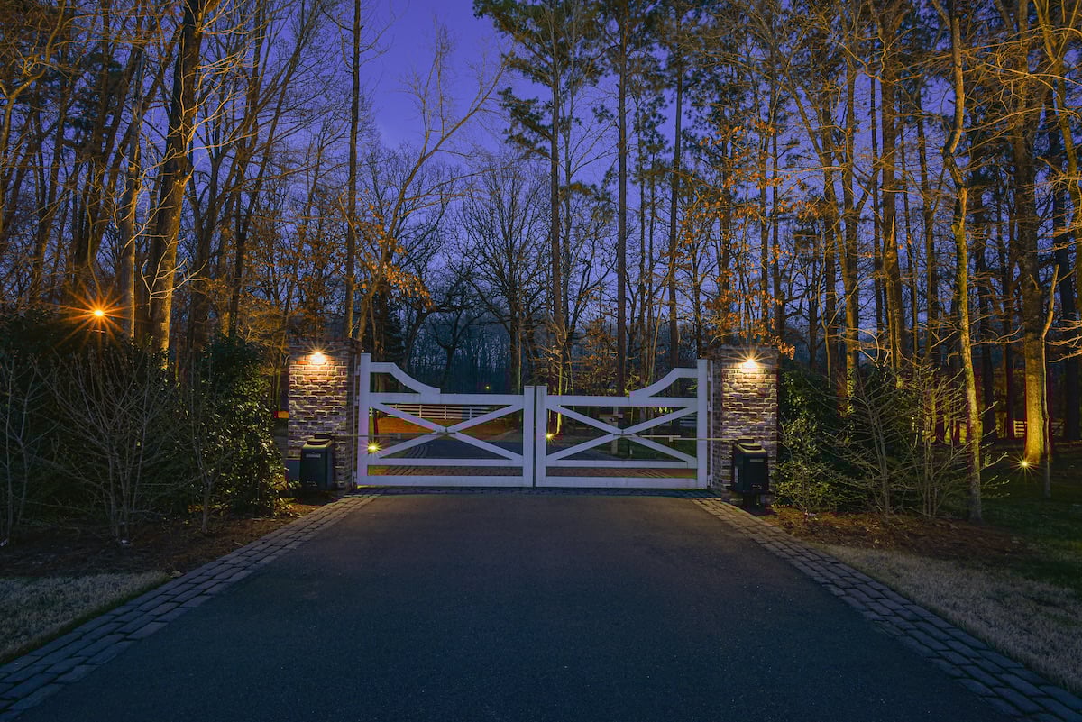 5 Top Spots for Outdoor Safety Lighting
